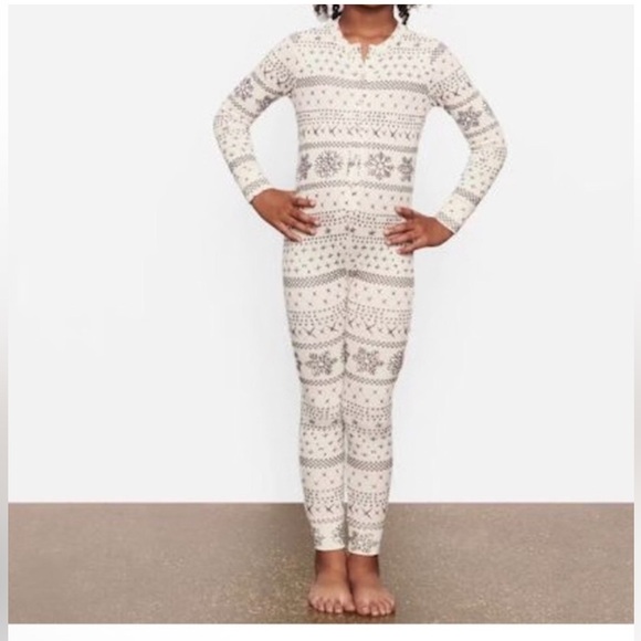 SKIMS | Pajamas | Nwot Skims Logo Pointelle Henley Onesie 3t | Poshmark